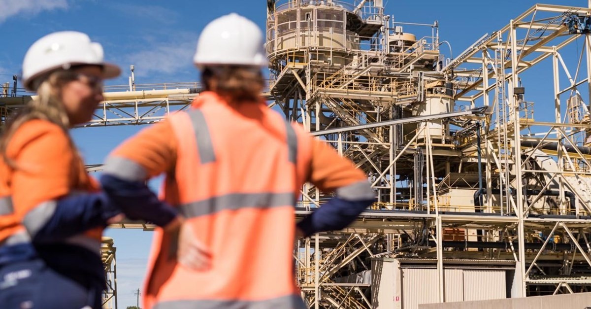 Managing major mining risks using bow-tie analysis