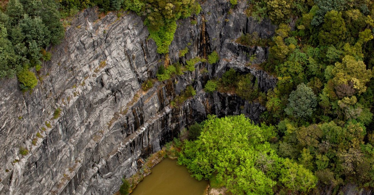 How acid rock drainage management and humidity cell testing can ...